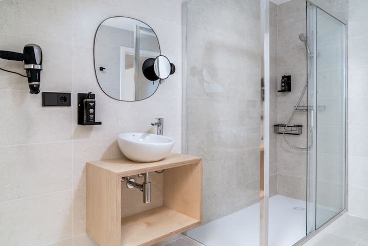 Santiago De Compostela | 2-bedroom Apt + Sofa Bed - Santiago de Compostela