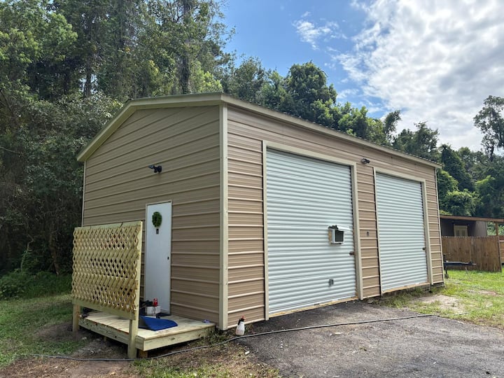 Modern Retreat | 2 Bedrooms, In Jacksonville. - Jacksonville, FL