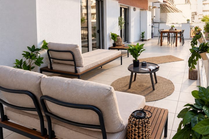 Central 2br Gem Near Seafront With Huge Terrace - Salónica