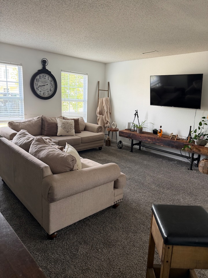 3br Fishers Retreat Near Iu & Ruoff Music Center - Fishers, IN