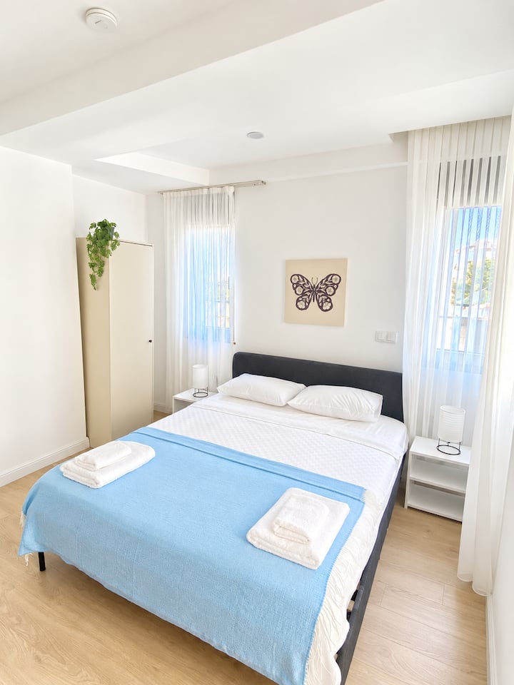Modern 2br Apartment | 2 Bathrooms & Balcony - Adalia