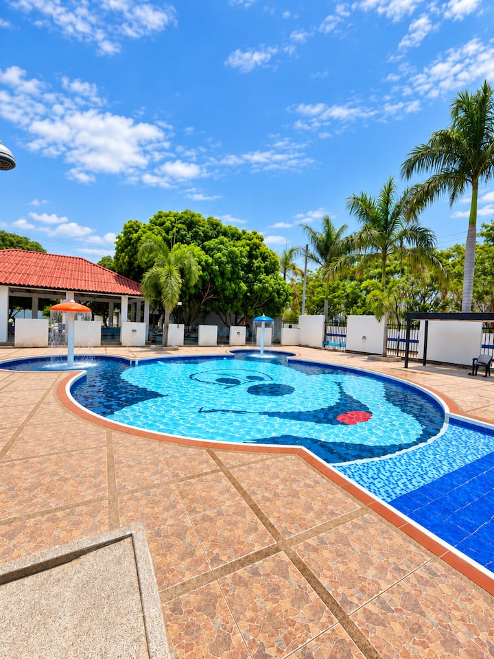 Casa De Descanso En Flandes | Piscina Y Parqueo - Colombia