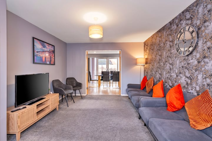 Finest Retreats | Ketley House - Telford
