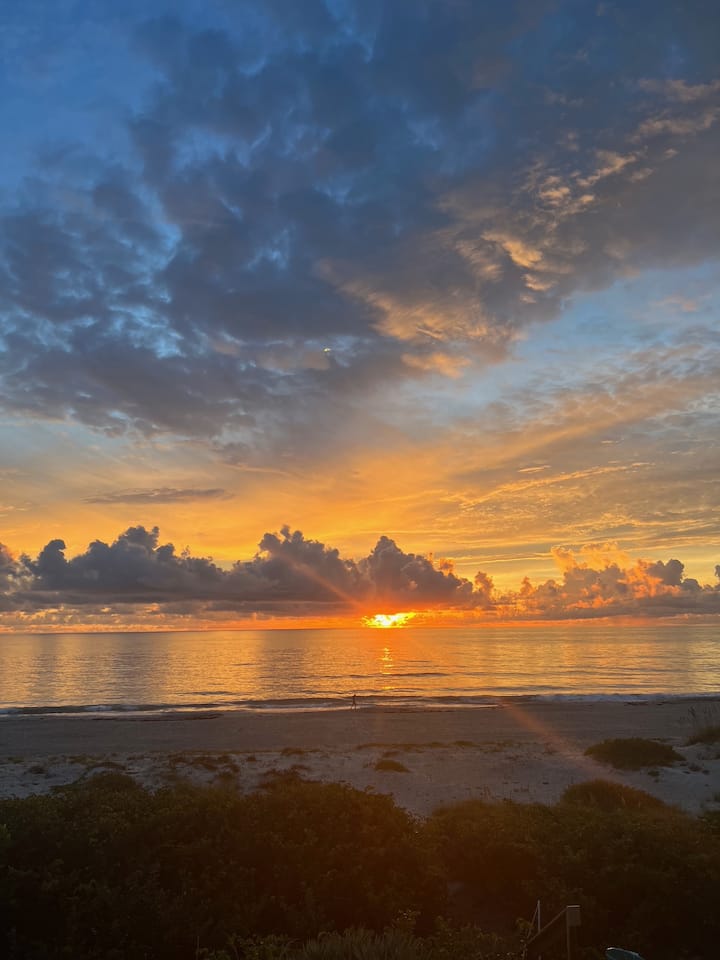 Beachfront Private Home Fully Furnished! - Melbourne Beach, FL