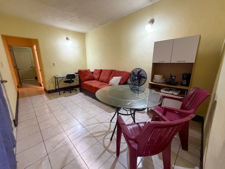Acogedora Casa Para 6p Con A/c - Escuintla