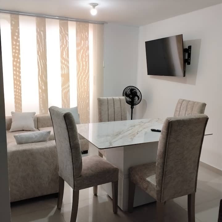 Apartamento Moderno. Cama King - Cúcuta