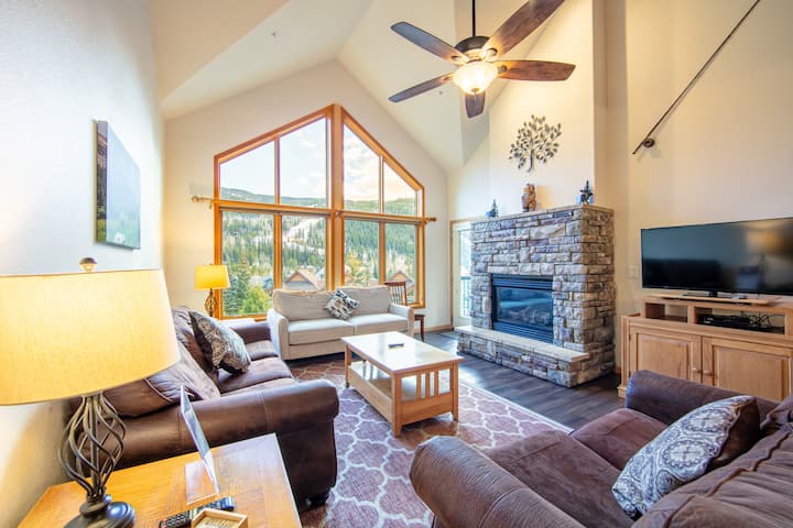 Keystone Condo W/ Mountain Views & Only A Short Walk To Shops & Dining! - Summit County, CO