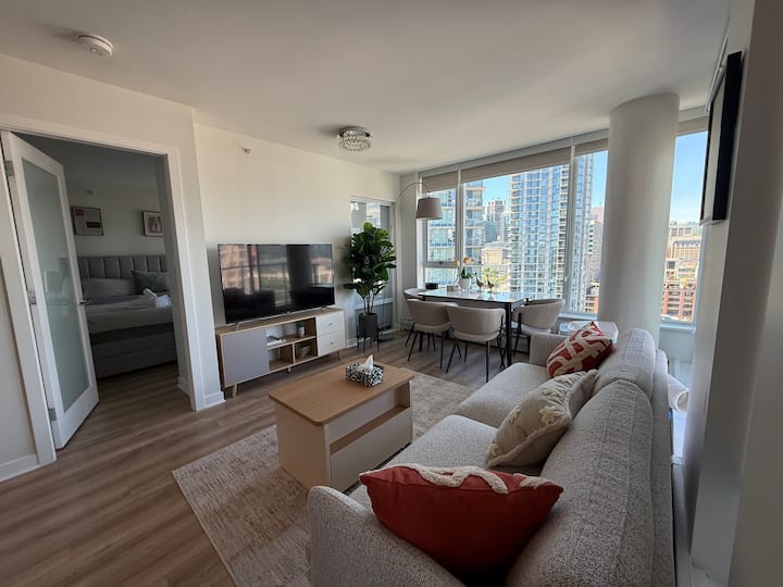 2br + Den Downtown | Furnished Monthly Rental - Vancouver