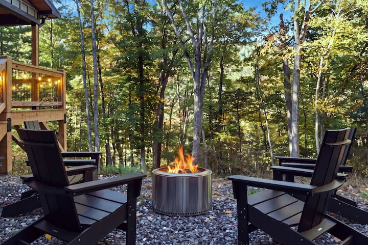 Fire Pit, Pet Friendly, Fireplace, Decks, Views - West Jefferson, NC