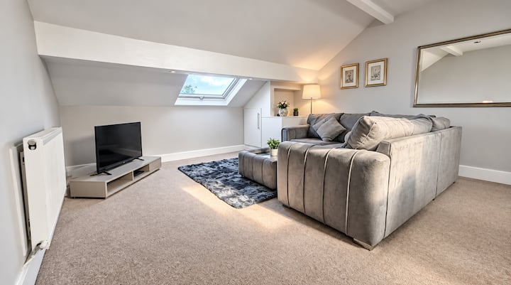 Stylish Burnley Apartment | Town Centre - Burnley