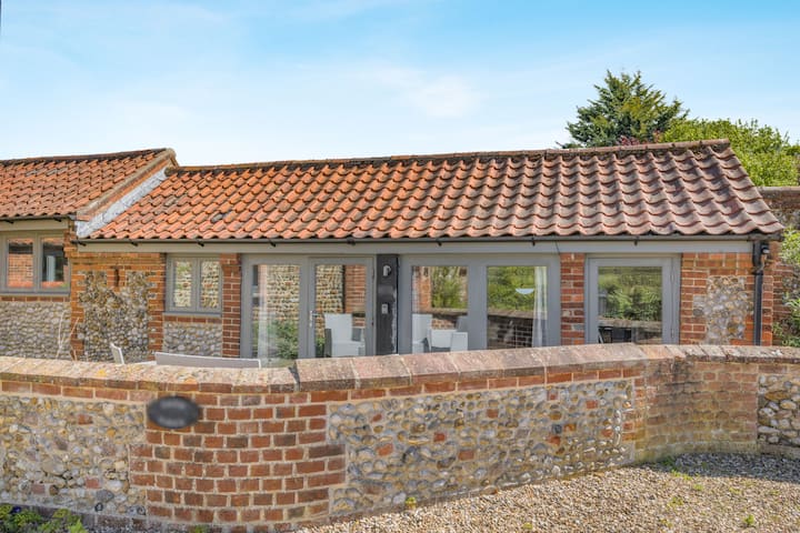 Cosy Cottage Daisy Lodge Sleeps 4 Detached - Holt