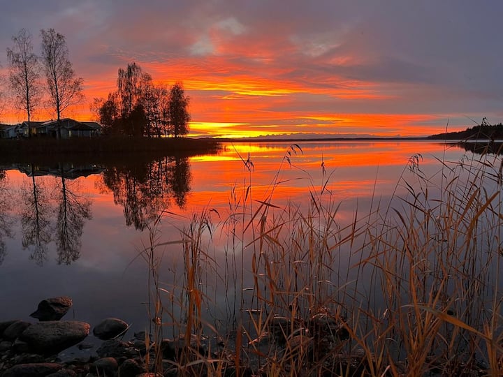 Großzügiges Haus Mit Kamin Am See - Sweden
