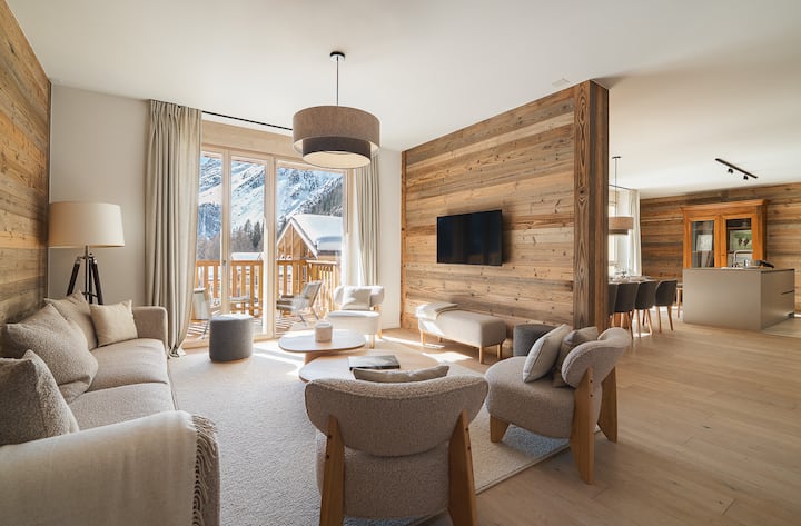 11 Pers, 218 M² By Guernerés - Grimentz
