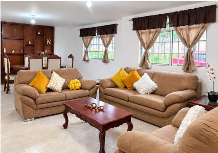 Casa Residencia "Un Refugio Con Encanto" - Uruapan