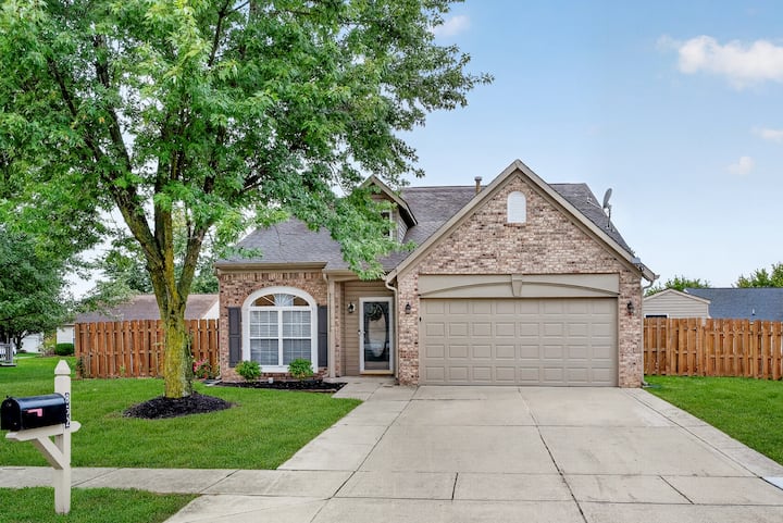 3br Home, Avon In | Extended & Monthly Stays - Avon, IN