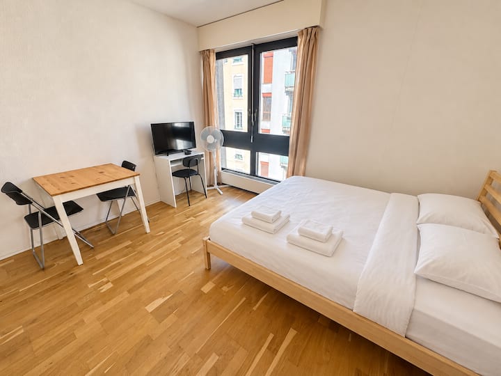 Quiet Studio Near The Lake Courtyard View - Genève