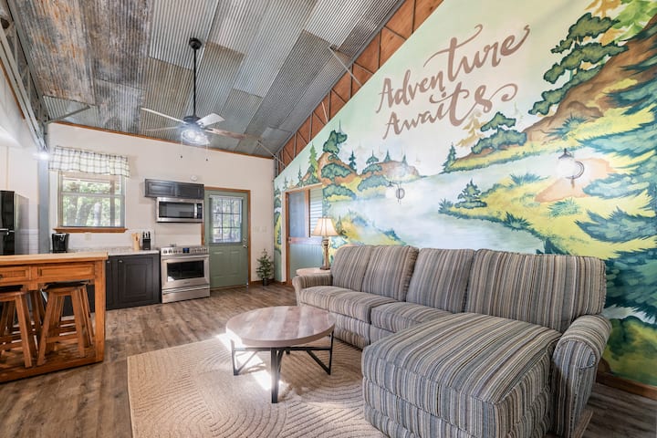 Hideaway Haven - Clarksville, AR