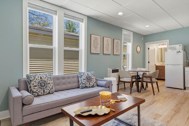 Timberline 3 Lower Units
3 Units | Sleeps 12 - Traverse City, MI