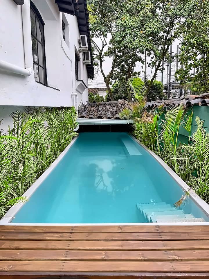 10br Poblado Home Piscina Chimenea Terraza Y A/c - Colombia