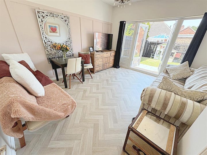 Spacious Bungalow In New Waltham - Cleethorpes