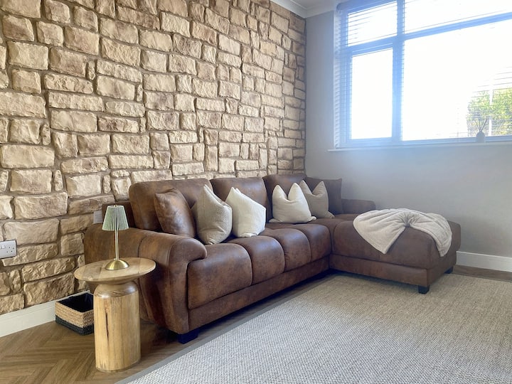Stylish 2-bed Formby Flat · Air Con · Near Beach - Formby