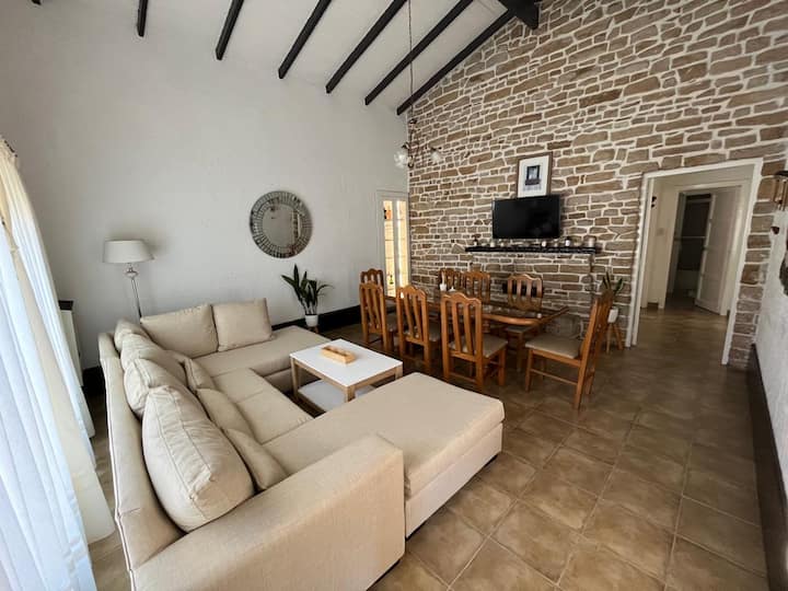 Chalet Con Parrilla Cerca De La Playa Y Centro - Miramar