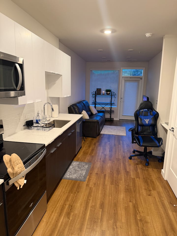 Luxury Apartment In Woodbridge - Woodbridge, VA