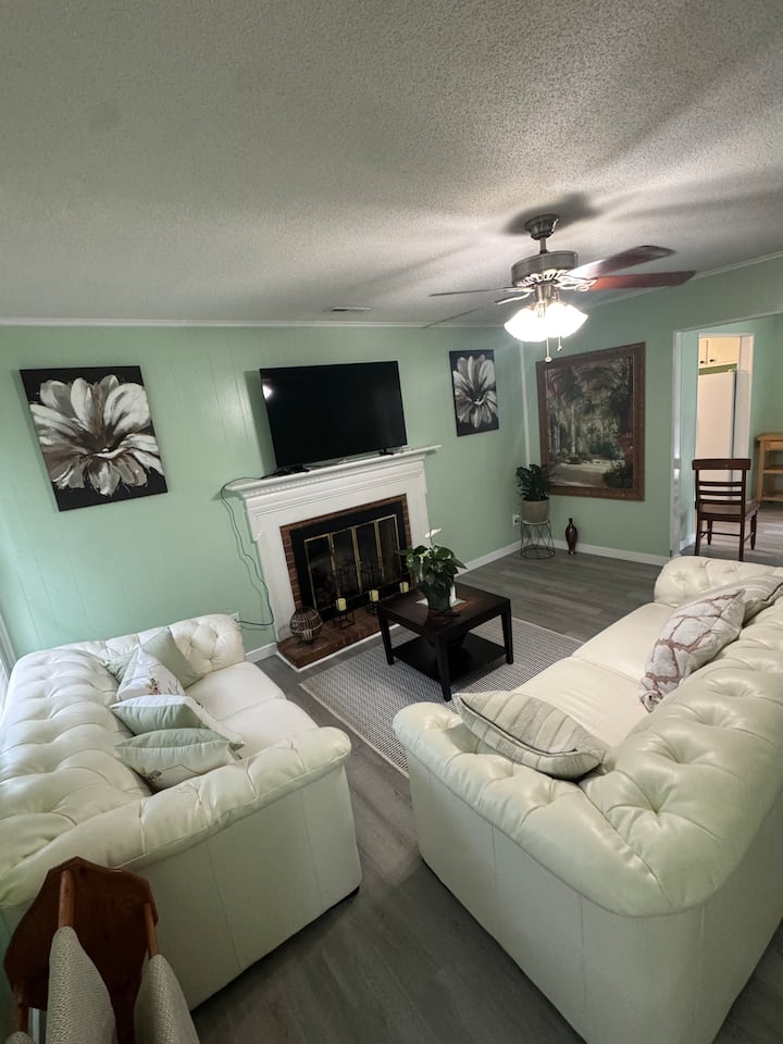 Mi Casa Tu Casa,
Welcome - Burlington, NC