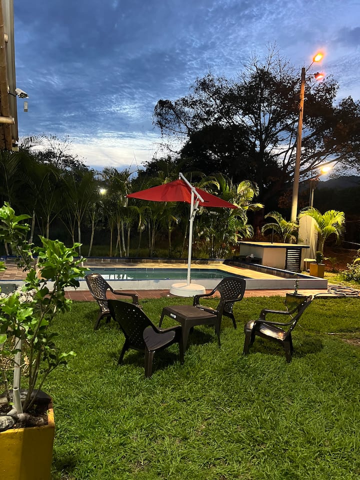 Casa Privada Con Piscina Y Río Cerca - La Mesa