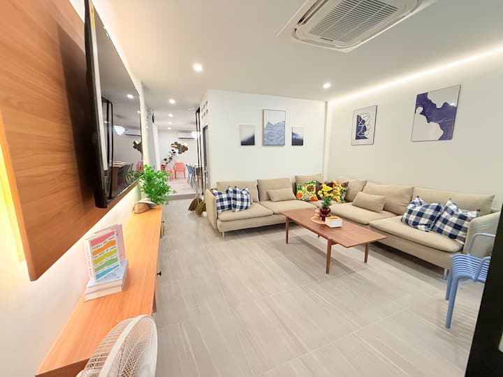 Sea Breeze Villa 50m Step To Beach - Patong Beach