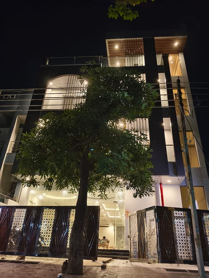 The Aarambh Inn - Lucknow