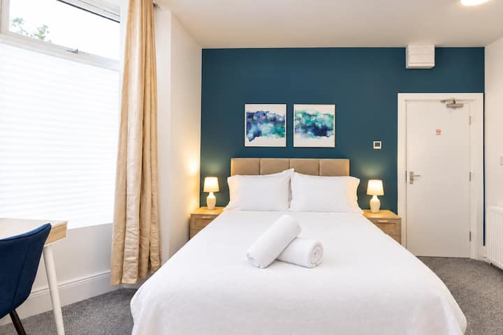 6 Bedroom House | Ensuite In Each Room | Parking - North Yorkshire