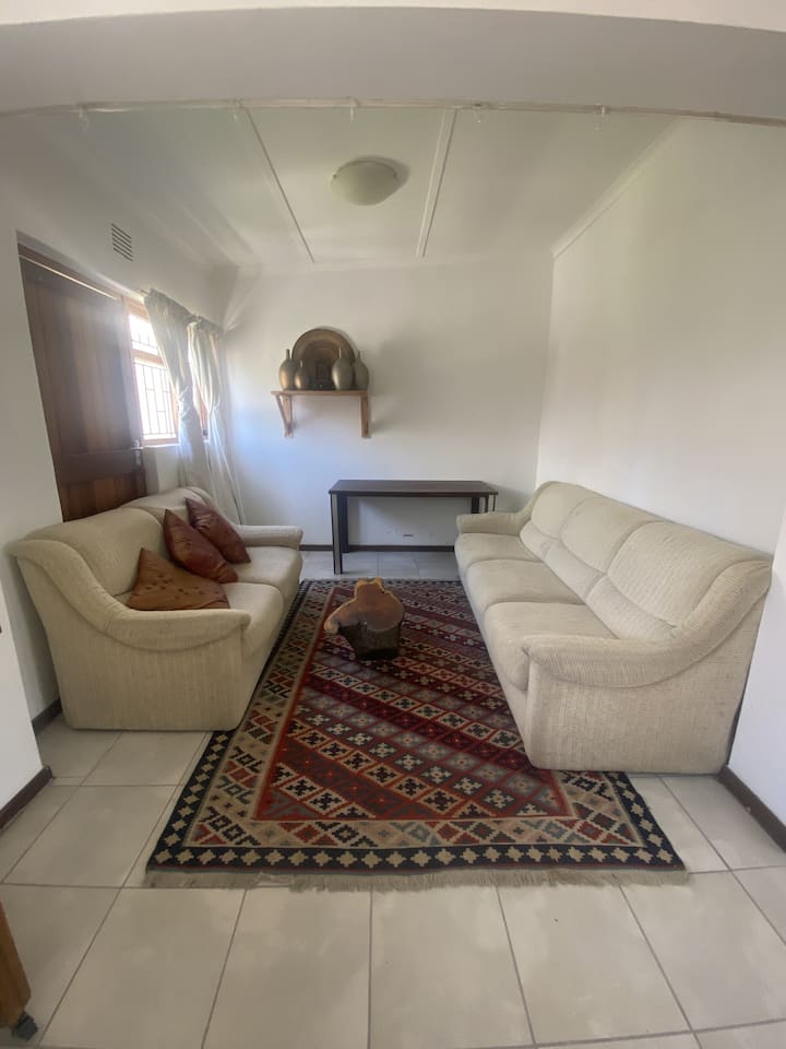 Central 2 Bedroom Flat - Mossel Bay