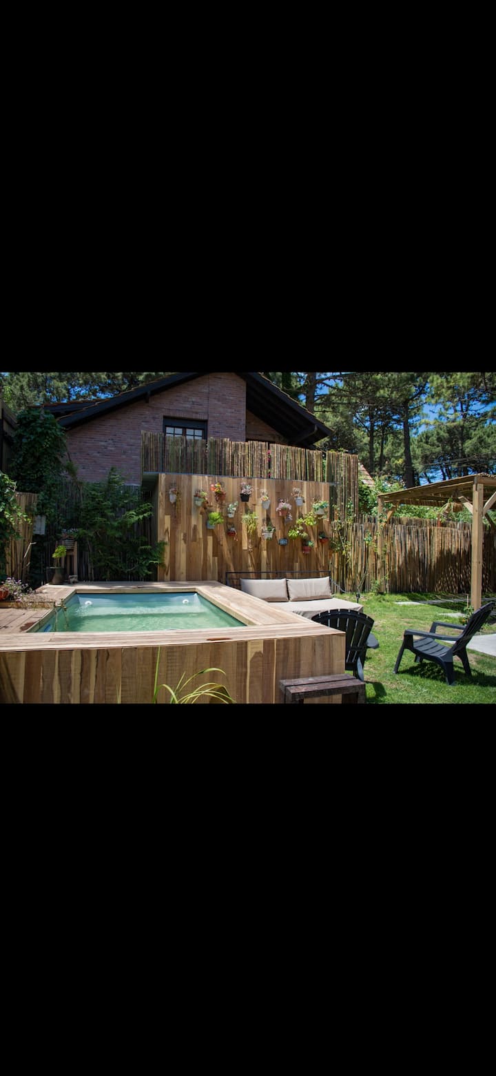 Casa Cerca Del Mar Con Minipiscina Climatizada - Pinamar