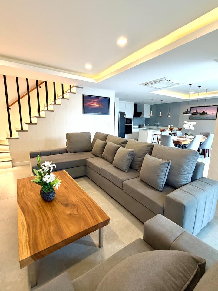 Zensiri Midtown Stylish4 Bdrprivat Pool Villa - Pattaya