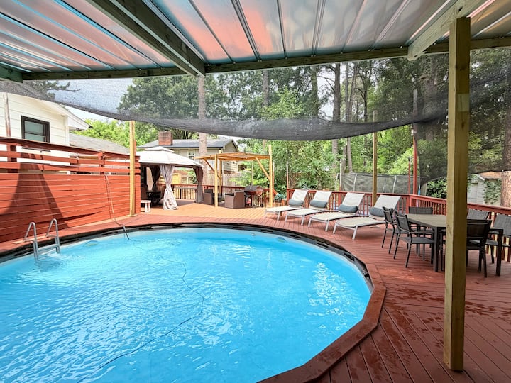 Little Oasis In The City, Sleeps 14, 5 Bedrooms - Raleigh, NC