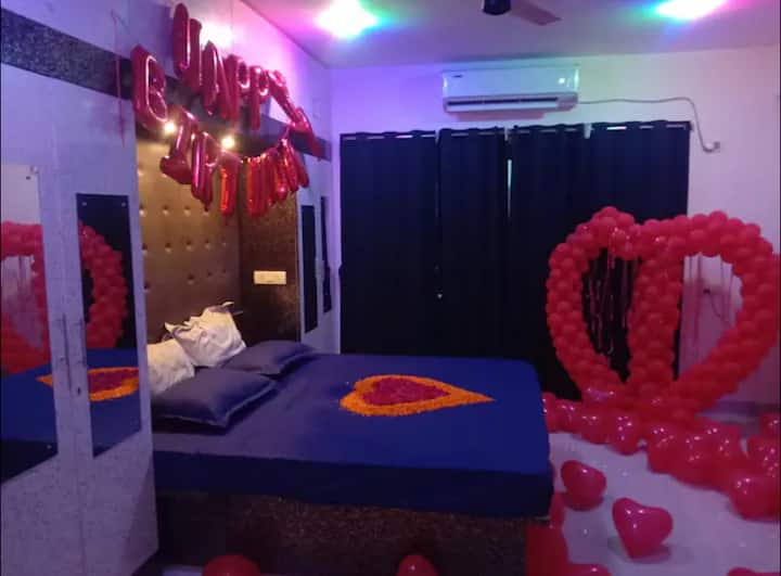 Sweet Couple Studio With Bathtub @Siddha Xanadu - Kolkata