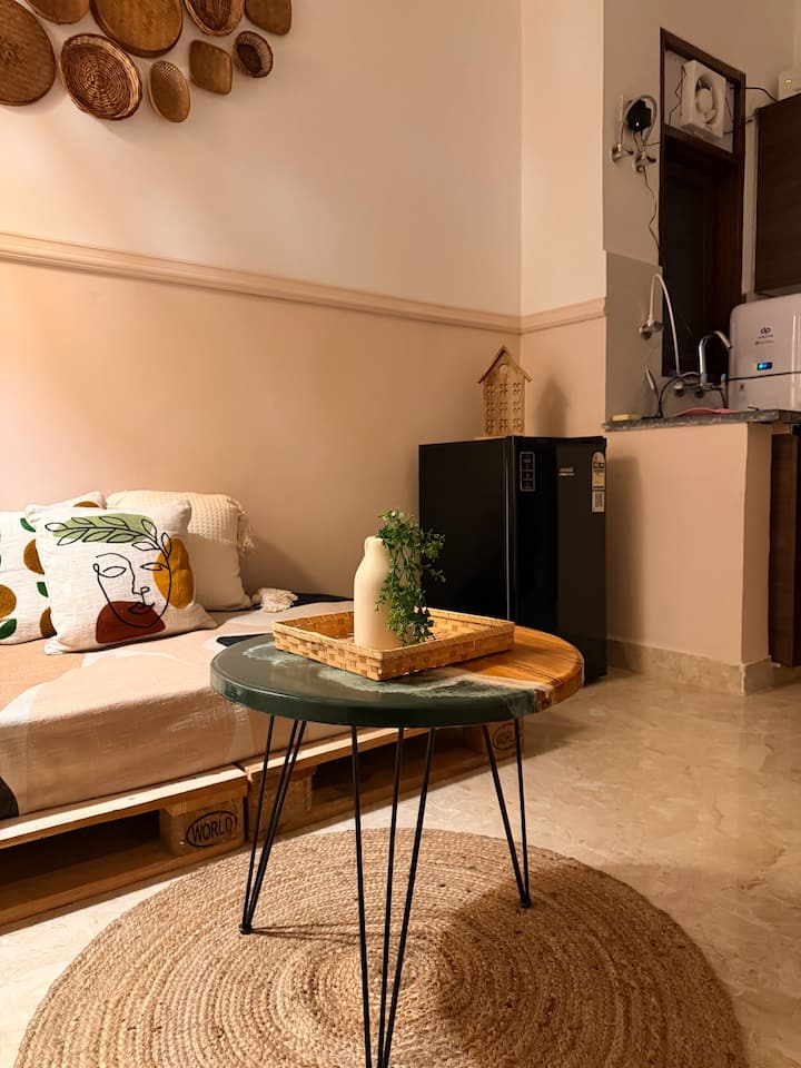 Saanjh | The Eco-friendly 1bhk Near Saket Pvr. - New Delhi
