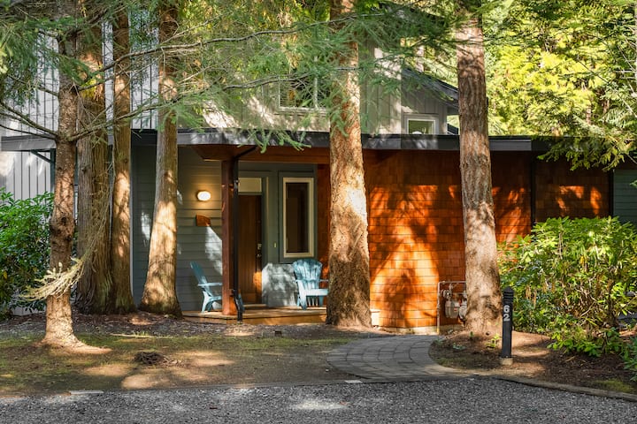 Pacific Forest Beach House - Parksville