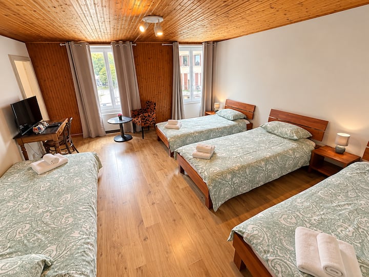 Chambre Quadruple | Hôtel La Poste - Divonne-les-Bains