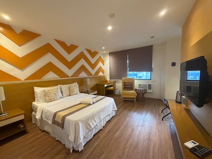 A Great Big Space To Gather - Makati