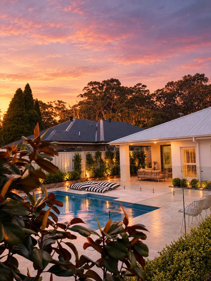 Highlands Hideaway | Poolside Luxury - Bowral