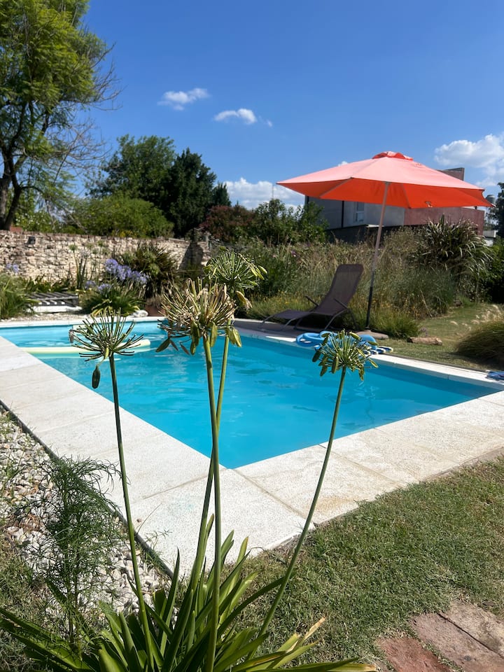 Casa Amplia Y Tranquila De Pueblo - Luján