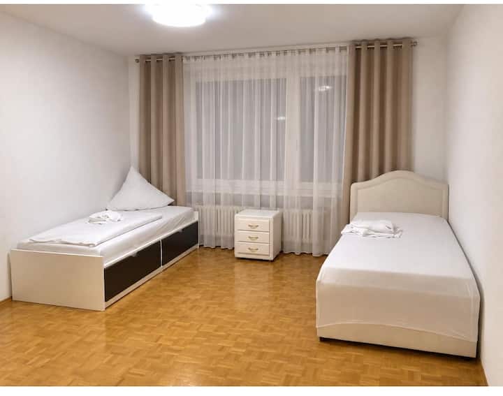 Großes Haus Für Monteure & Geschäftsreisende - Zirndorf