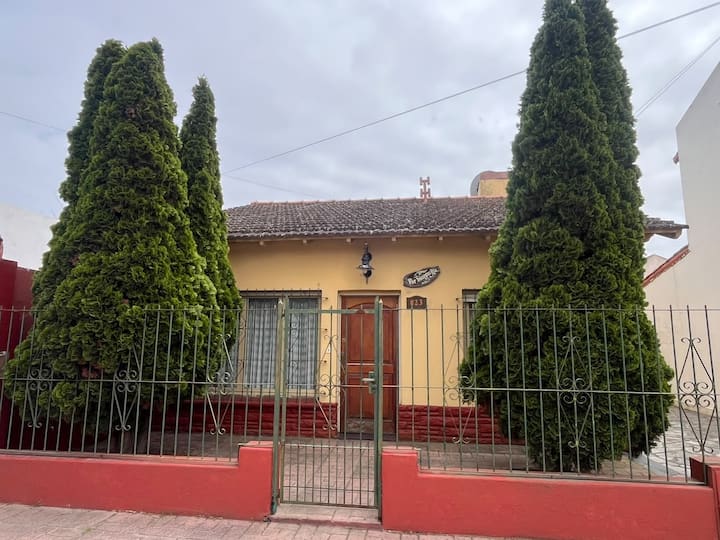 Chalet Con Patio Y Parrilla Zona Residencial - Miramar