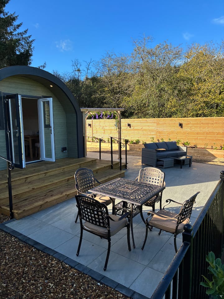 Cwm Cwtch Burrow, Bespoke Luxury Pod With Hot Tub. - Wales