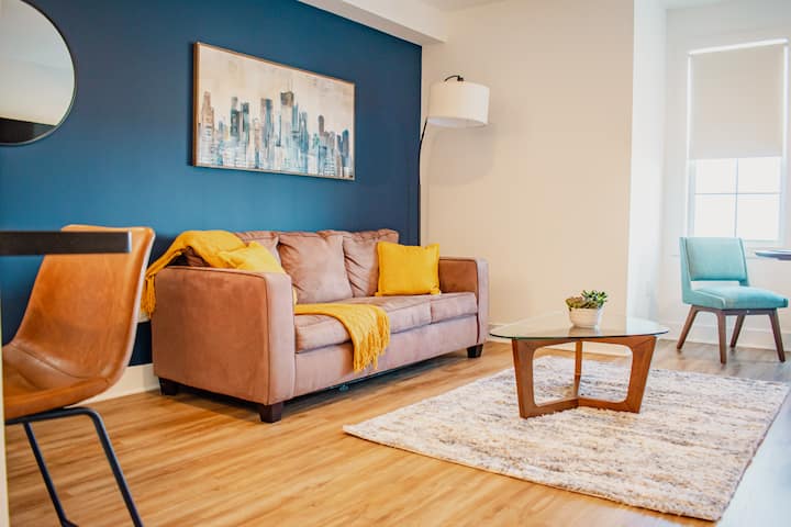 Views 1br King ! Free Parking ! 30 Min To Metlife! - Astoria - Queens NY