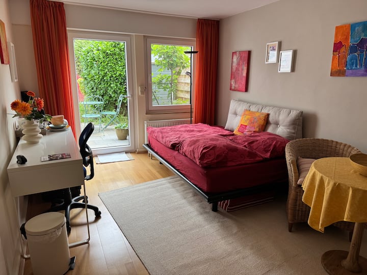 Kleines Zimmer Mit Bad Und Terasse - Aken