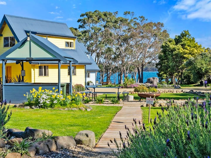 Standard Two Bedroom Villa - Water View - Eaglehawk Neck