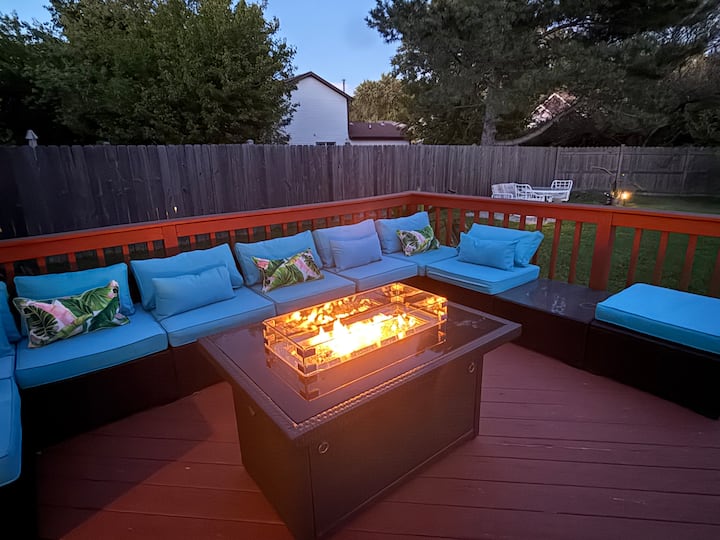 Cozy Downstairs Retreat | Your Home Away From Home - Arlington Heights, IL